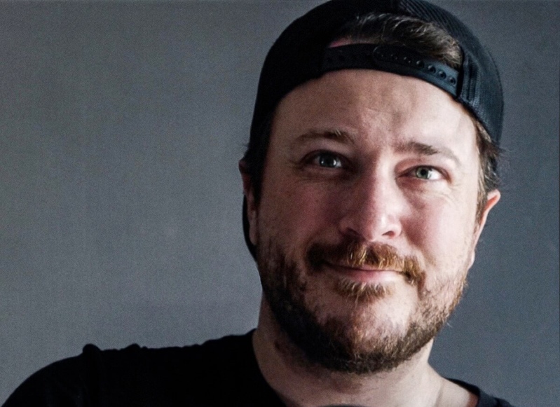 Roadtrip à moto : rencontre avec l’aventureux Ben Blake · AXA Passion