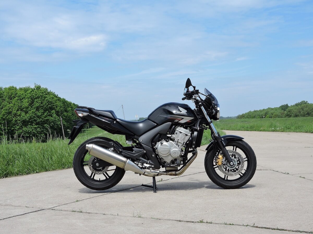 Assurance moto Honda CBF : comment assurer une Honda CBF avec AXA Passion